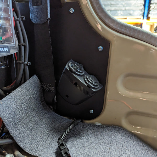 12v Accessories Panel with Dual USB Ports | 79 Series Accessories